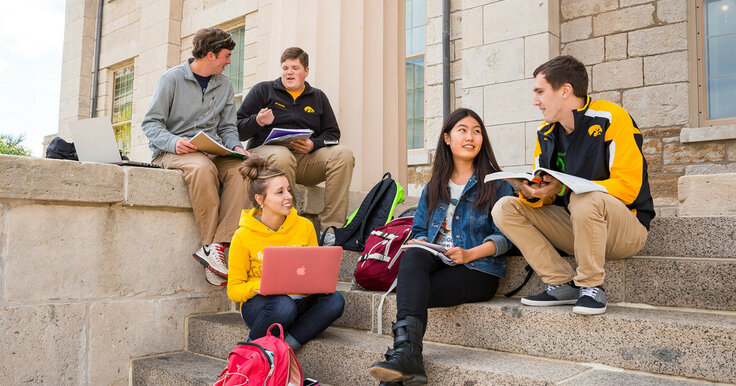 AQSHda oʻqish uchun qanday turdagi grantlar mavjud?